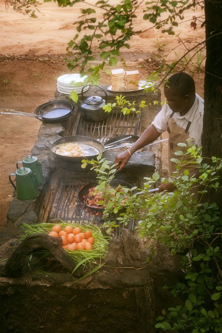 Ready, steady, cook – in the bush! - Africa Geographic