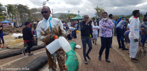 Mauritius oil spill - pictures, map and details - Africa Geographic